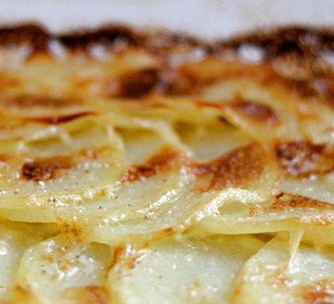 CARTOFI FRANTUZESTI LA CUPTOR